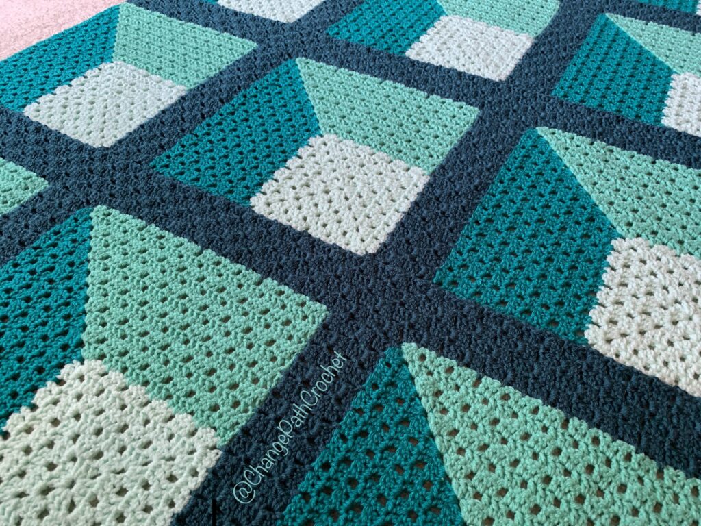 3D Squares Illusion Afghan Crochet Pattern - Change Path Crochet