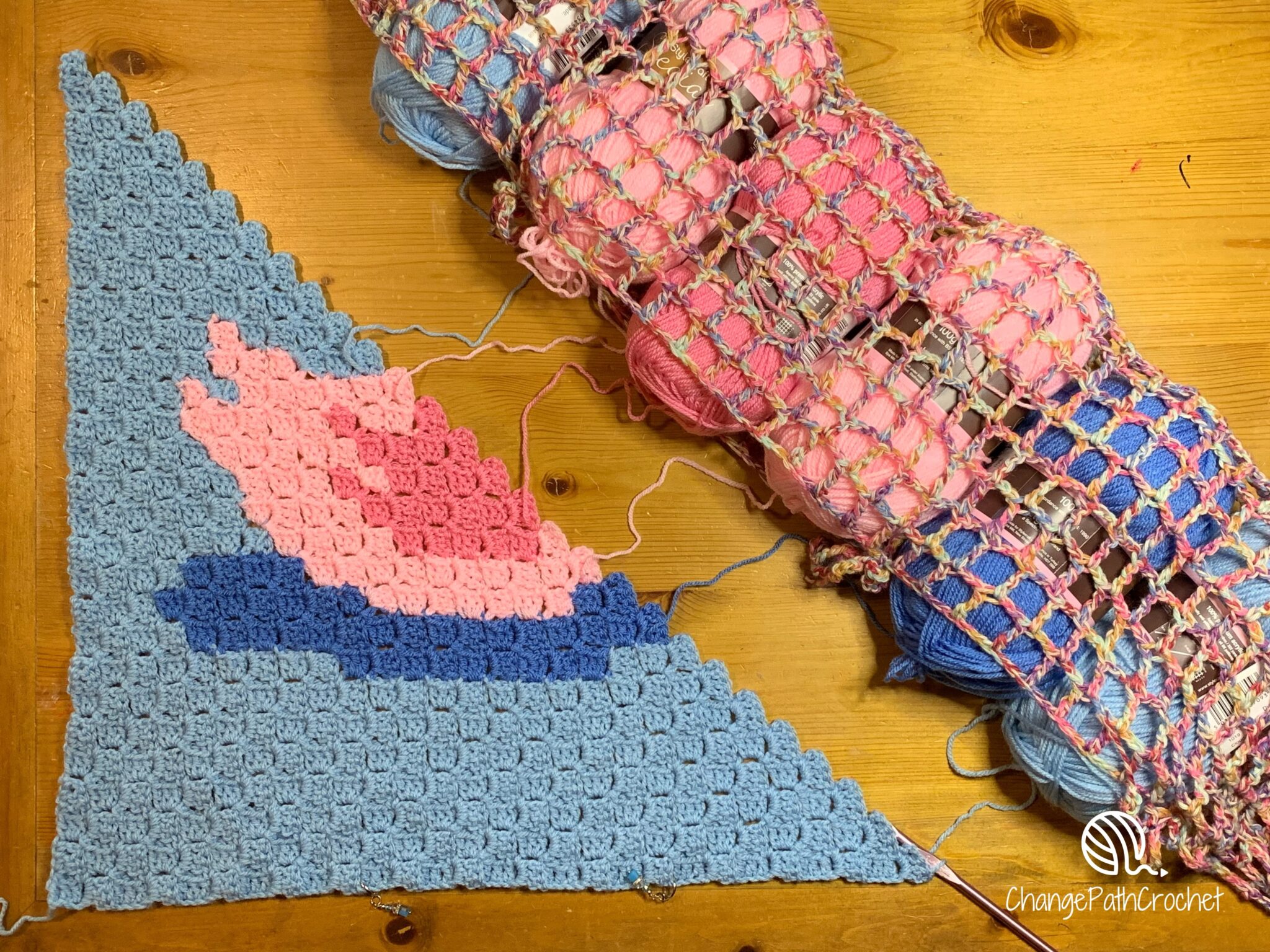 How to Change Colors when Crocheting the C2C Stitch - Change Path Crochet